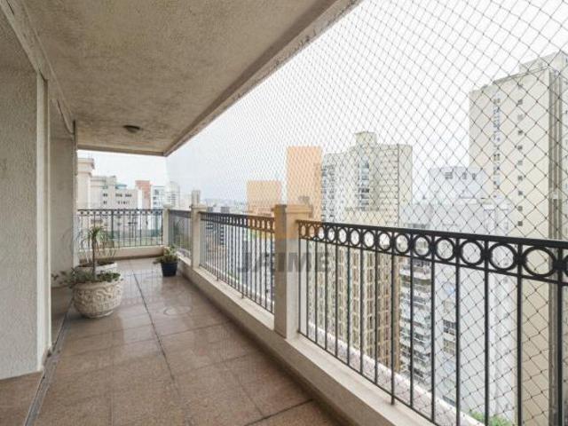 Apartamento com 4 Dormitórios 5 Vagas em Higienópolis