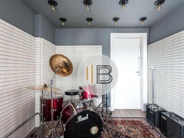 Apartamento com 4 dormitórios