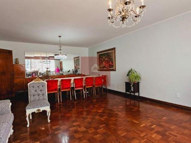 Apartamento com 4 dormitórios, 1 suíte, 1 vaga e com 187m² Paraíso
