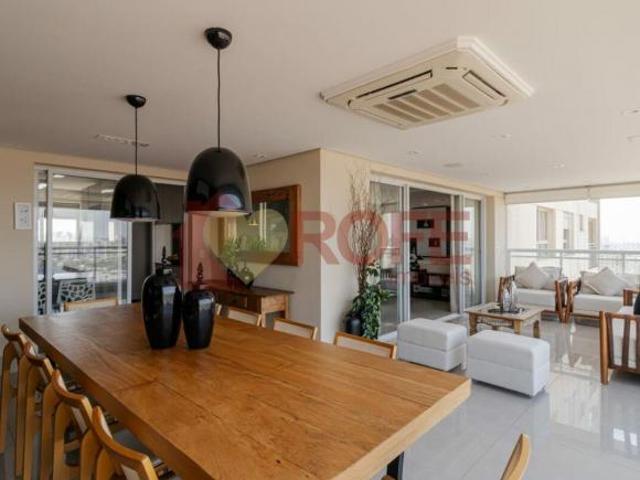 Apartamento com 4 dormitórios, 237 m² venda localizado no sofisticado Condomínio Vila de Bragança