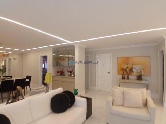 Apartamento com 4 dormitórios 2 suites 4 vagas em Mirandópolis
