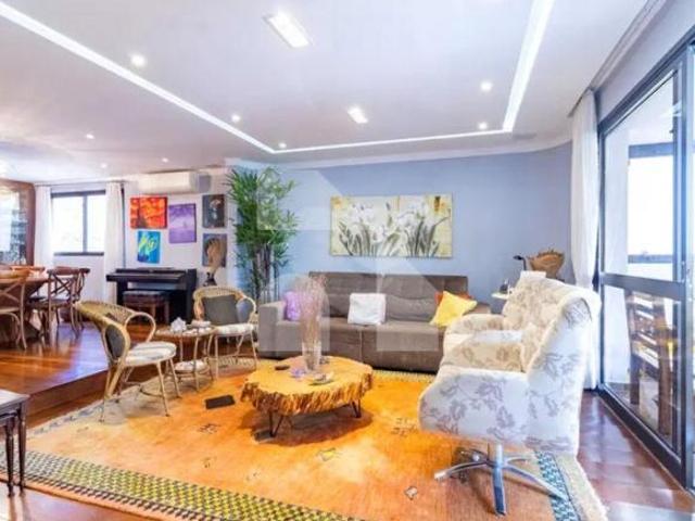 Apartamento com 4 dormitórios, 2 suítes em Higienópolis