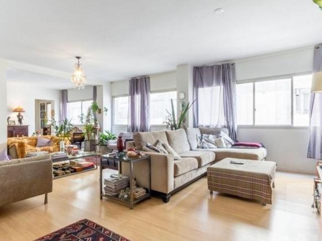 Apartamento com 4 Dormitórios 2 Vagas em Pinheiros