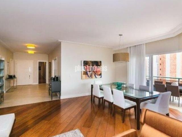 Apartamento com 4 Dormitórios 3 Suítes 6 Vagas no Morumbi