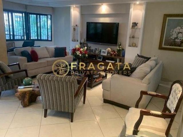 Apartamento com 4 dormitórios, 3 Suítes e 4 Vagas à venda, 210 m² Higienópolis