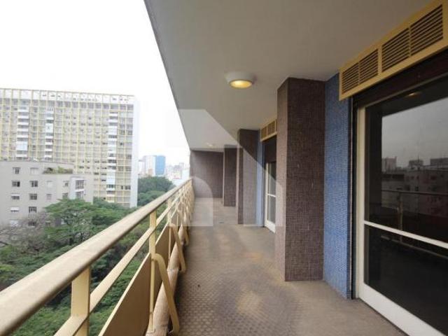 Apartamento com 4 dormitórios, 3 vagas em prédio assinado de Higienópolis