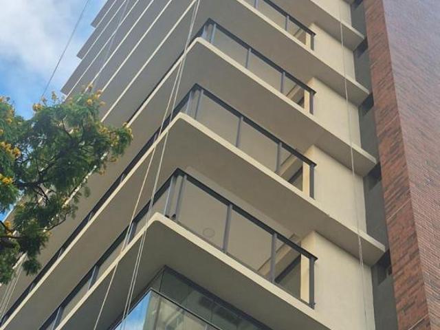 Apartamento com 4 dormitórios à venda, 171m², próximo à Av. Sumaré e Av. Pacaembu
