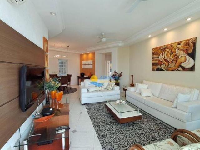 Apartamento próximo à praia com vista — Enseada — Guarujá