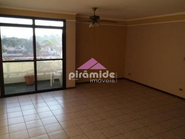 Apartamento com 4 dormitórios à venda, 103 m² por R$ 685.000,00 Bosque dos Eucaliptos São José d