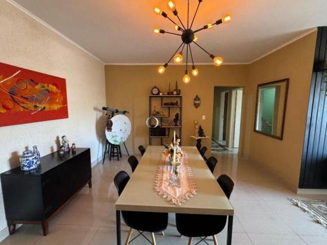 Apartamento com 4 dormitórios à venda, 110 m² por R$ 550.000,00 E