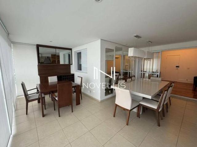 Apartamento com 4 dormitórios à venda, 125 m² por R$ 1.522.000,00 Jardim Aquarius São José dos C