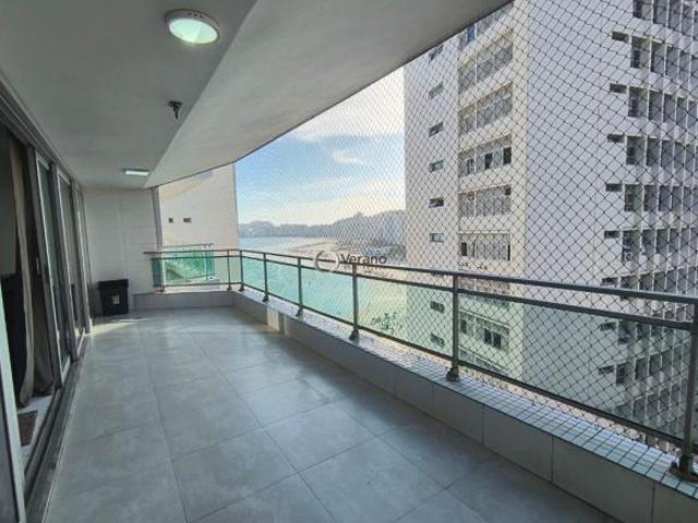 Apartamento com 4 dormitórios à venda, 240 m² por R$ 1.800.000,00