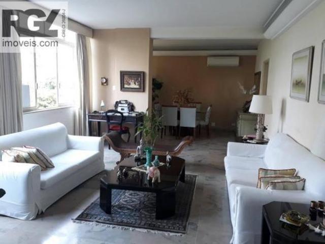 Apartamento com 4 dormitórios à venda, 250 m² por R$ 1.060.000,00 Boqueirão Santos/SP