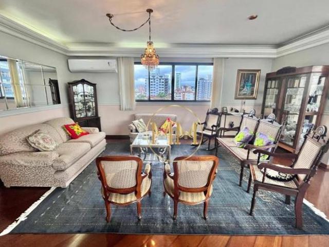Apartamento com 4 dormitórios à venda, 275 m² por R$ 2.200.000,00 Boqueirão Santos/SP