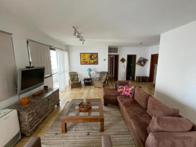 Apartamento com 4 dormitórios à venda, 215 m² por R$ 960.000,00 P