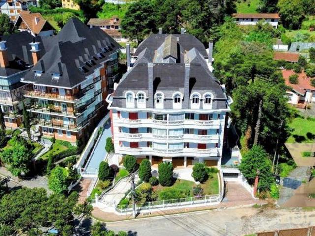 Apartamento com 4 dormitórios à venda, 220 m² por R$ 2.300.000,00 Vila Capivari Campos do Jordão