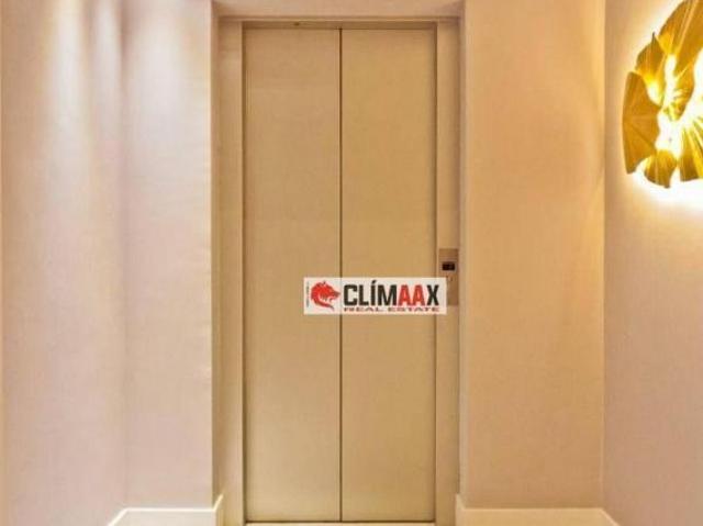 Apartamento à venda em Vila Romana com sala ampla, suíte e piscina