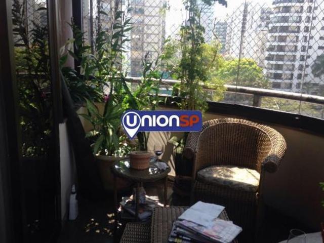 Apartamento com 4 dormitórios à venda, 227 m² por R$ 1.800.000,00 Moema São Paulo/SP