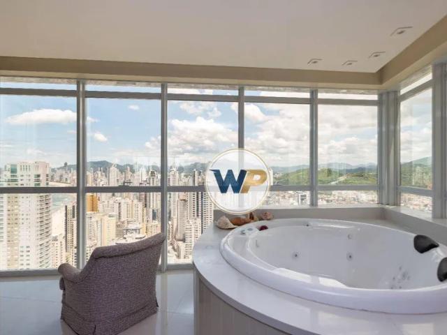Apartamento com 4 dormitórios à venda, 228 m² por R$ 6.500.000 Centro Balneário Camboriú/SC