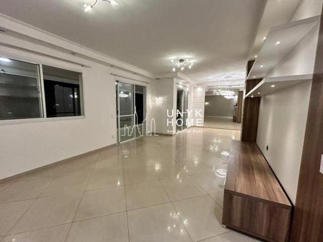 Apartamento com 4 dormitórios e varanda Gourmet