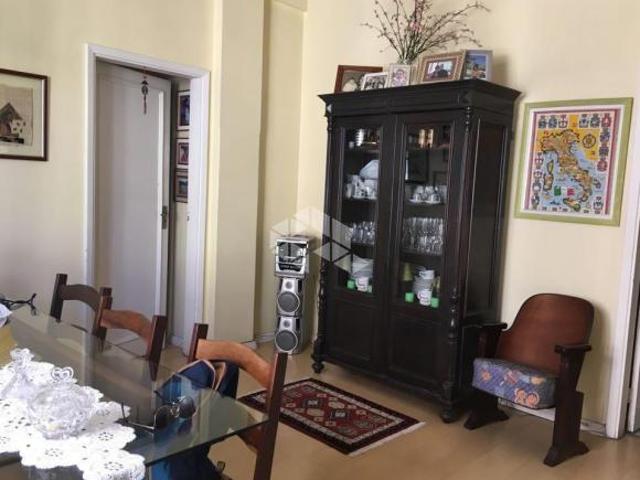 Apartamento com 4 dormitórios e 137 metros privativos
