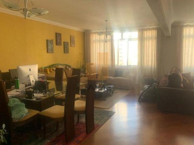 Apartamento com 4 dormitórios e 2 vagas em Perdizes