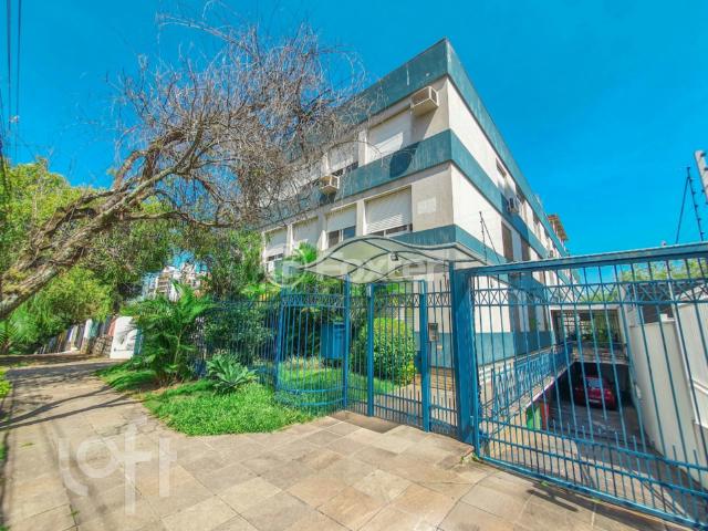 Apartamento com 4 dormitórios em Porto Alegre
