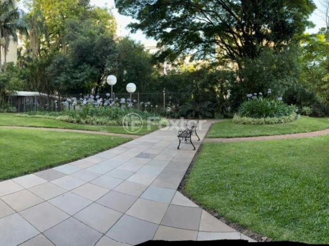 Apartamento com 3 dormitórios em Porto Alegre