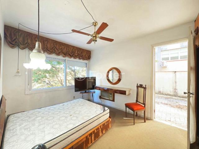 Apartamento com 4 dormitórios em Porto Alegre