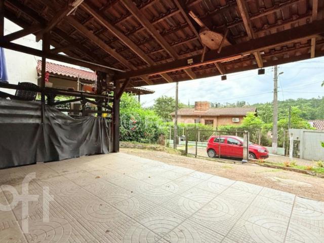 Apartamento com 4 dormitórios em Porto Alegre