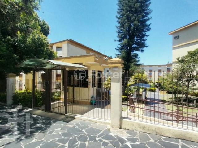 Apartamento com 4 dormitórios em Porto Alegre