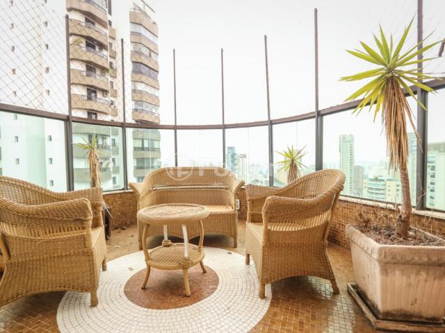 Apartamento com 4 dormitórios em São Paulo
