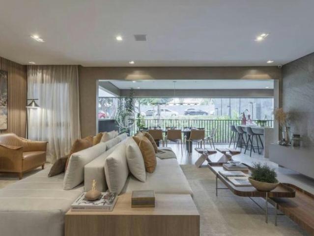 Apartamento com 4 dormitórios em São Paulo