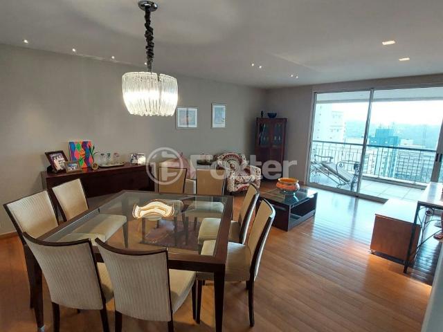 Apartamento com 4 dormitórios em São Paulo
