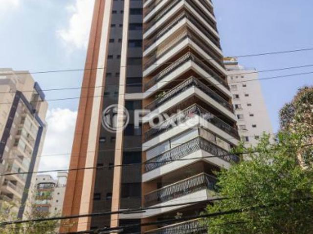 Apartamento com 4 dormitórios em São Paulo