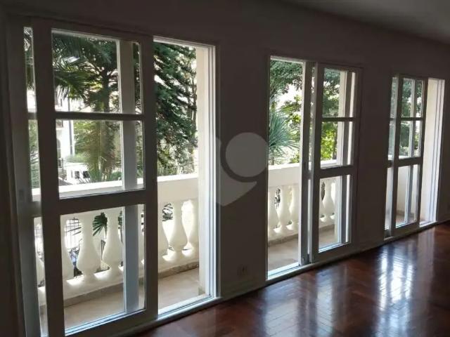 Apartamento com 4 dormitórios reformado e repaginado, 178 m2 Alto Padrão no Jardim Paulista