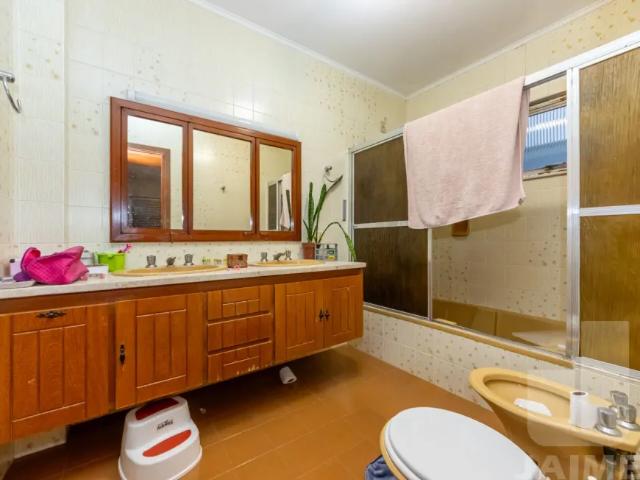 Apartamento com 4 dormitórios sendo 1 suíte e 2 vagas Perdizes