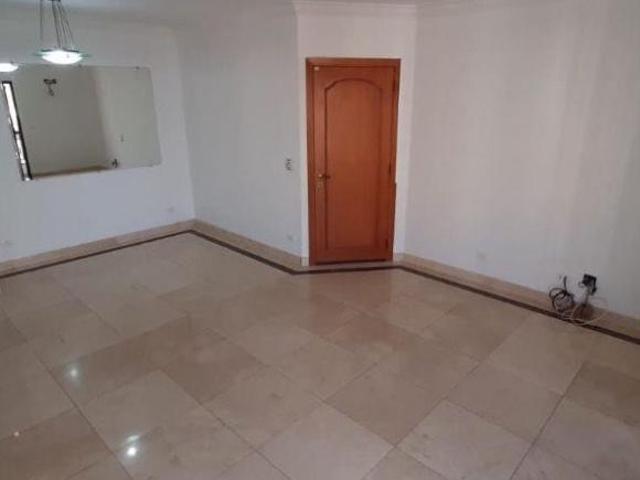 Apartamento com 4 dormitórios sendo 1 suíte