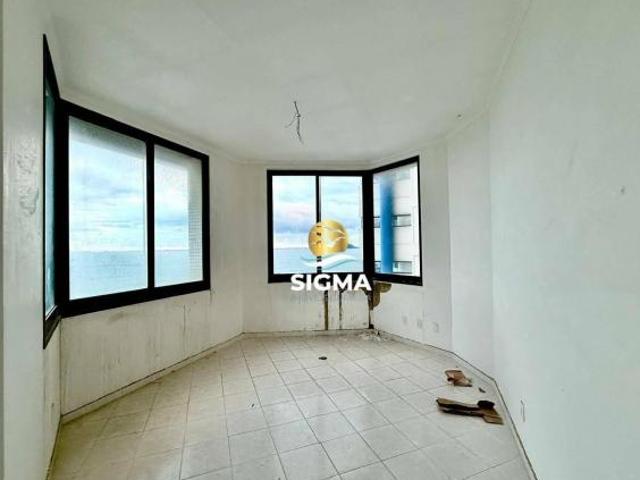 Apartamento com 4 dormitórios sendo 2 suítes à venda, 240 m² por R$ 1.600.000 Pitangueiras Guaru