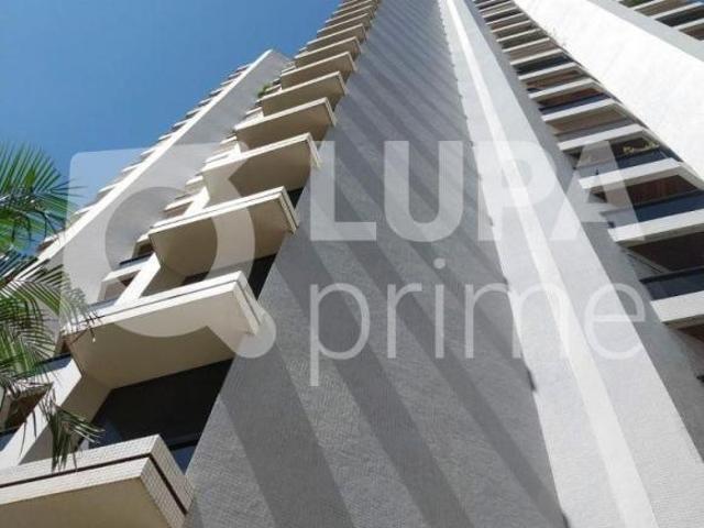 Apartamento com 4 dormitórios sendo 3 suítes á venda em Santana