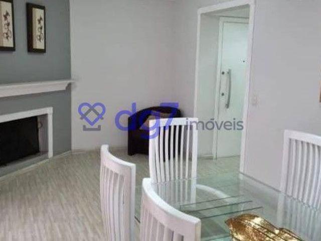 Apartamento com 4 dormitórios, sendo 3 suítes e repleto de armários!