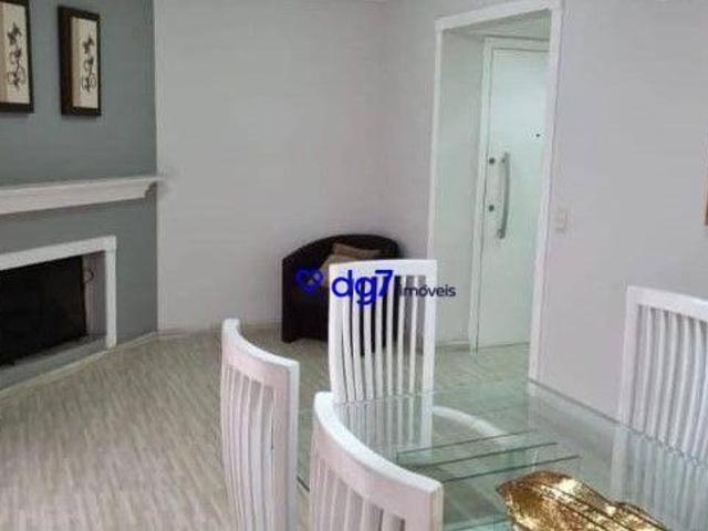 Apartamento com 4 dormitórios, sendo 3 suítes e repleto de armários!