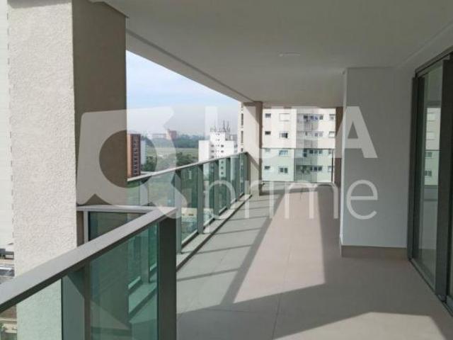 Apartamento com 4 dormitórios suítes e 6 banheiros à venda Santana