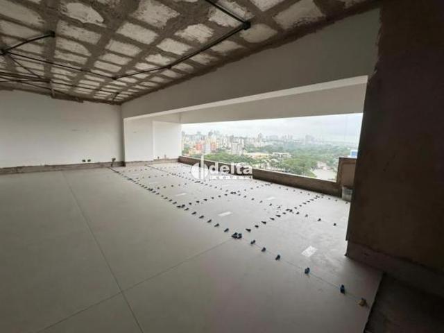 Apartamento com 4 quarto sendo suítes disponível para venda no bairro Cidade Jardim em Uberlândia M