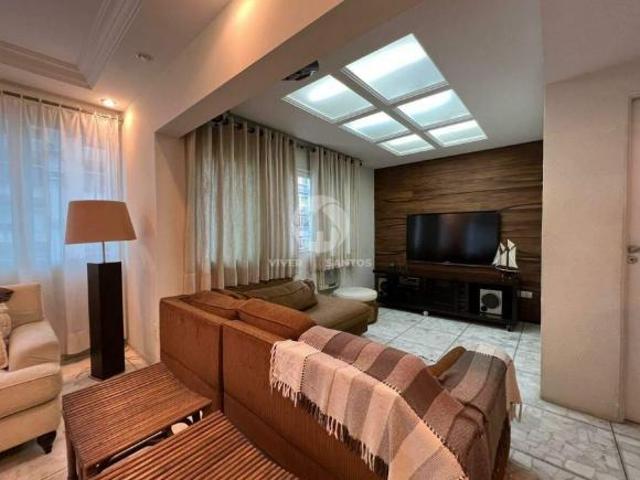 Apartamento com 4 quartos na quadra da praia na Ponta da Praia