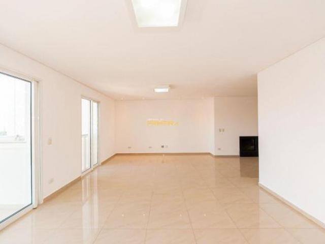 Apartamento com 4 quartos no Água Verde