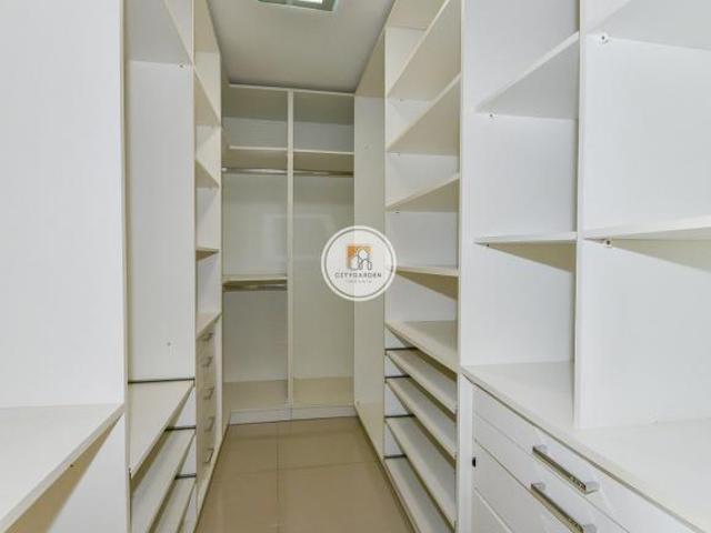 Apartamento com 4 quartos, no bairro Água Verde à Venda por R$ 990.000,00