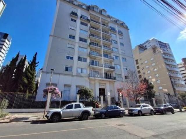 Apartamento com 4 quartos no batel