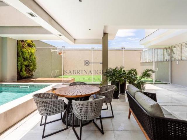 APARTAMENTO COM 4 QUARTOS NO CRISTO REI