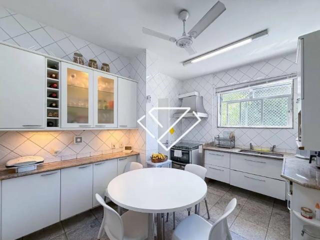 Apartamento com 4 quartos à venda, 200 m² por R$ 2.990.000 Lagoa Rio de Janeiro/RJ
